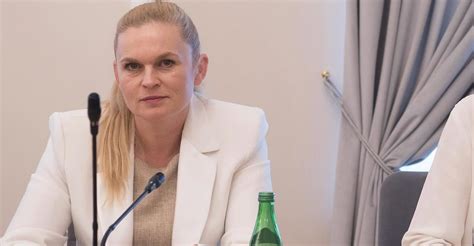 Barbara Nowacka Profil Biograficzny Wiek Wzrost życiorys Mąż I Dzieci Relacje Rodzinne