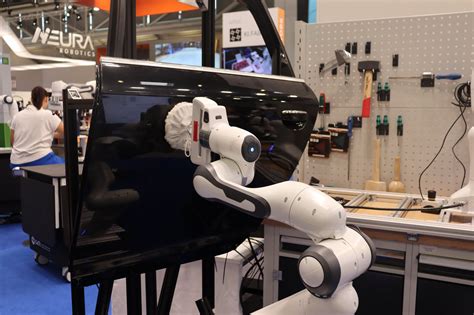 Generalizable Robot Skills Kifabrik