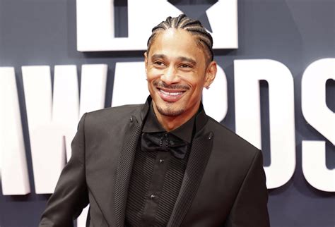 Layzie Bone Net Worth 2023 What Is The Rap Icon Worth
