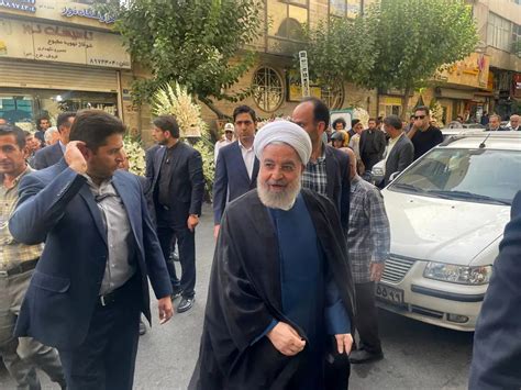 برگزاری مراسم ترحیم مادر اسحاق جهانگیری با حضور چهره‌های سرشناس عکس