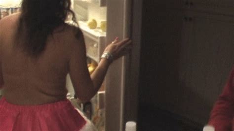 Topless Ruby Eats Her Pizza While Her Fans Tells Her Stories Wmv