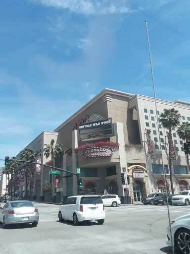 Movie Theater Amc Burbank 16 Reviews And Photos 125 Palm Ave