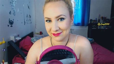 2305 My Perfect Lipstick Application