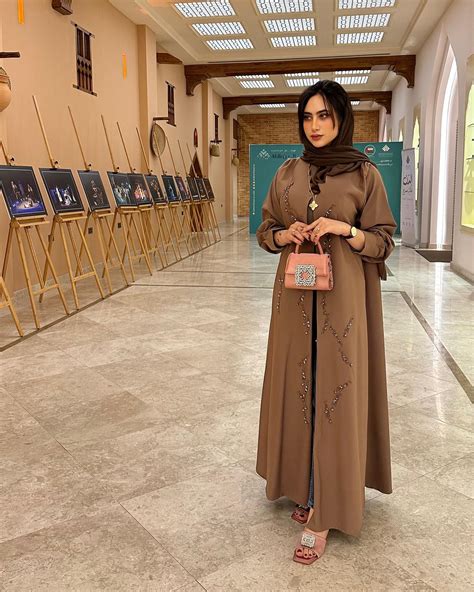 ‎lenaa Khaled لينا خالد‎ ‎أما الود فكلهم يتظاهرون به ، وأما المواقف