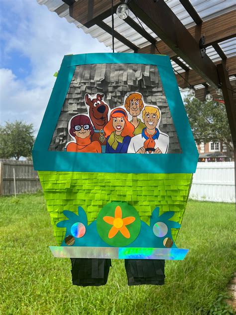 Scooby Doo The Mystery Machine Pinata Inspiration Etsy Scooby Doo