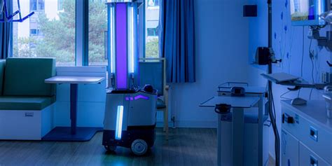 Landelijke Primeur Mcl Robot Desinfecteert Voor Het Eerst Een Ziekenhuisapotheek › Mcl