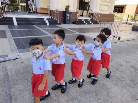 วันนี้เด็กๆเตรียมค โรงเรียนโยนออฟอาร์ค Joan Of Arc School