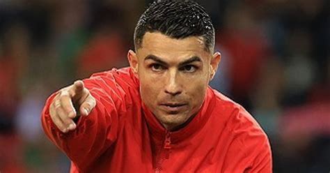 호날두 환상 바이시클킥 포함 멀티골 폭발…1000호골까지 90골 남았다