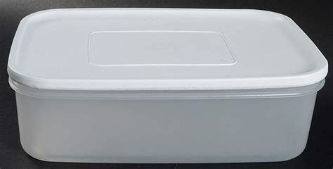 Yorktowne 5 Rectangular Plastic Microwave Container And Lid By Pfaltzgraff Replacements Ltd