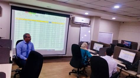 Irfan Bakaly On Linkedin Learninganddevelopment Banking Dashboard Excel Exceltips