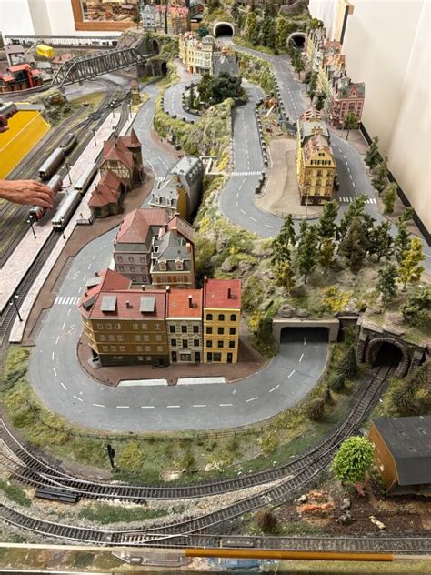 How To Build A Model Train Layout The Best Method From Planning To Perfection Model Train Media