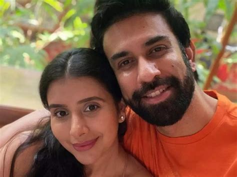 Charu Asopa To Finally Divorce Rajeev Sen Signs Your Relationship Has
