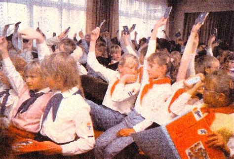 Thälmannpioniere Ddr Kinder Jungpioniere Freie Deutsche Jugend Ddr Pioniere