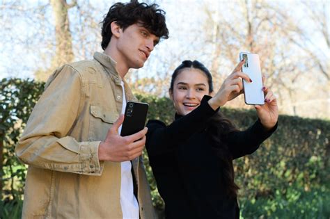 Tcl 30 5g Phone Review A Sight For Sore Eyes