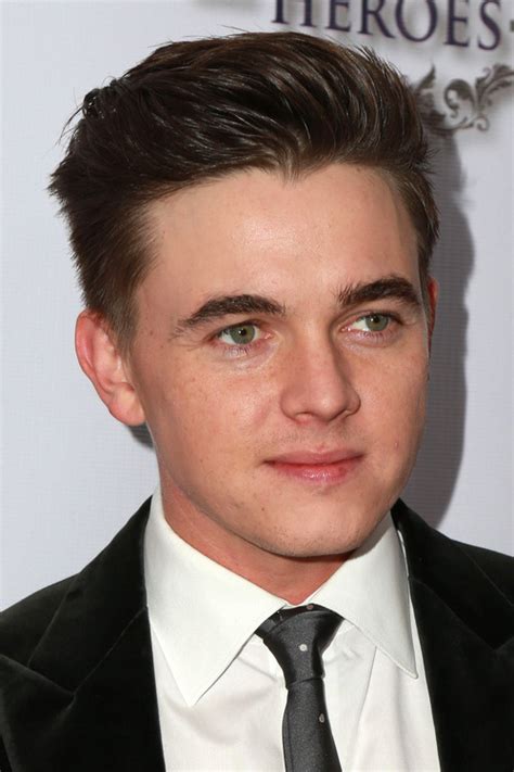 مدل موی مردانه و پسرانه برای صورت های گرد و پهن