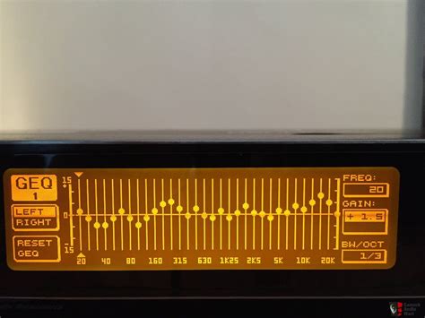 Behringer Deq2496 24 Bit Digital Graphicparametric Equalizerroom