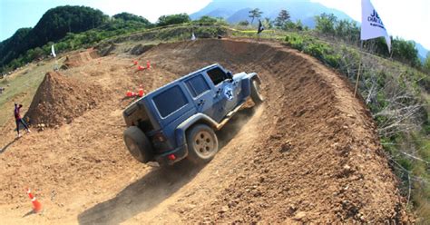 지프 오프로드 대회 성황리 마쳐