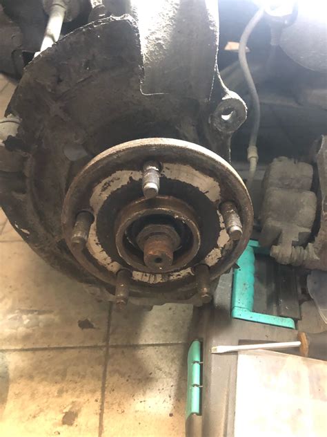 Замена пер лев ступицы — Jeep Grand Cherokee Wk 3 л 2006 года визит на сервис Drive2