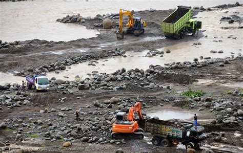Pbnu Haramkan Eksploitasi Sda Di Indonesia Info Ponorogo Dan Sekitarnya