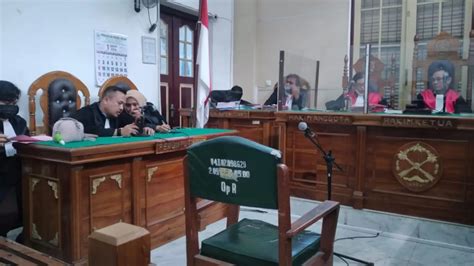 Hakim Philip Mulai Unjuk Gigi Vonis Onslagh Manager Pt Bas Sentralberita