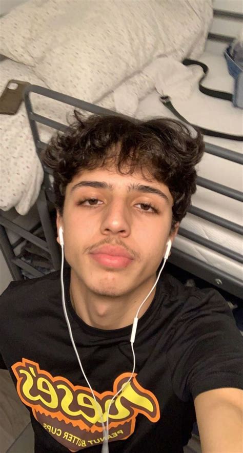 Beautiful Boy In Cute Faces Arab Men Handsome Arab Men