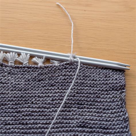 Tiny Tassels Tutorial Loopknitlounge Tassels Tutorials Crochet Tiny Tassels Tutorial Loopknitlounge Tassels Tutorials Crochet