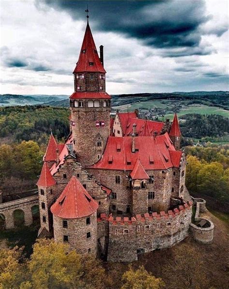 Bouzov Castle Czech Republic Castelli Palazzi Paesaggi