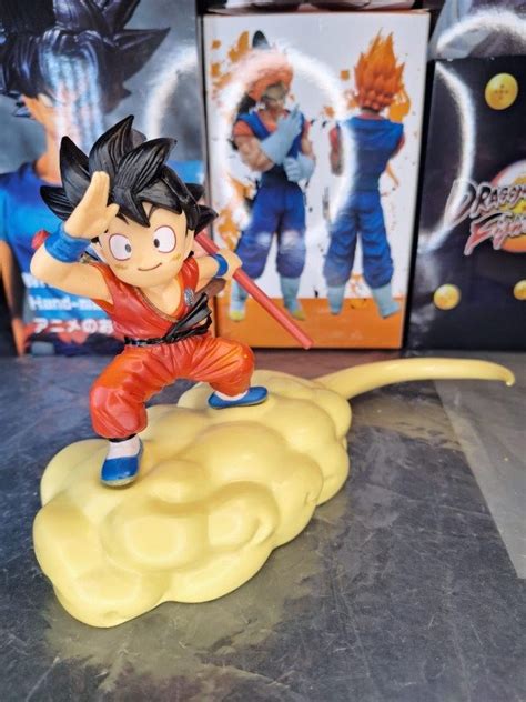 Dragon Ball Figura De Goku En Nube Voladora Camino Anime