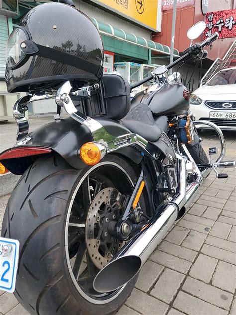 할리데이비슨 브레이크아웃 중고 오토바이 거래의 새로운 기준 바이크 사고팔 땐 바이킹