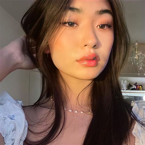 Aesthetic Women Aesthetic Girl Vogue Beauty Self Portrait Poses