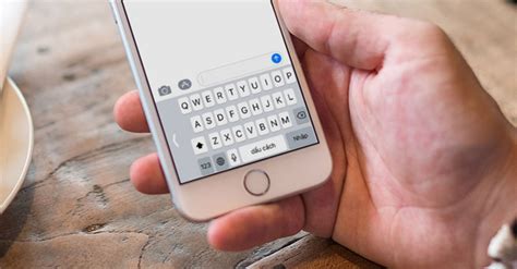 How To Enable One Handed Keyboard Mode On IOS
