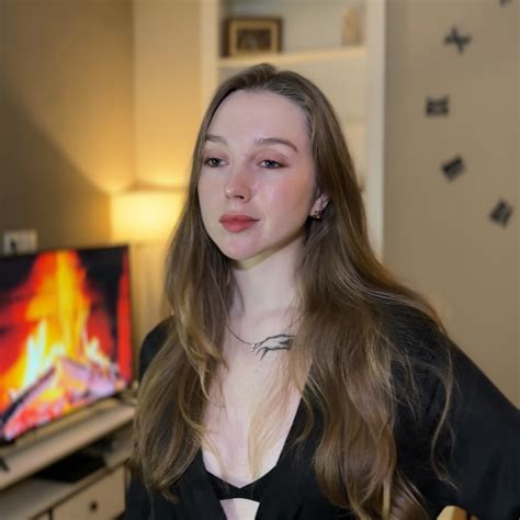 Obey Goddess Mari Live Manyvids