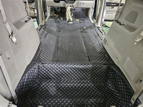 창원 더뉴카니발 9인승 엠보싱바닥장판 시공 썬샤인 윤스캠퍼 엠보싱바닥장판 바닥의 청결한 관리 먼지에서 벗어나자 카니발전문샵 네이버 블로그