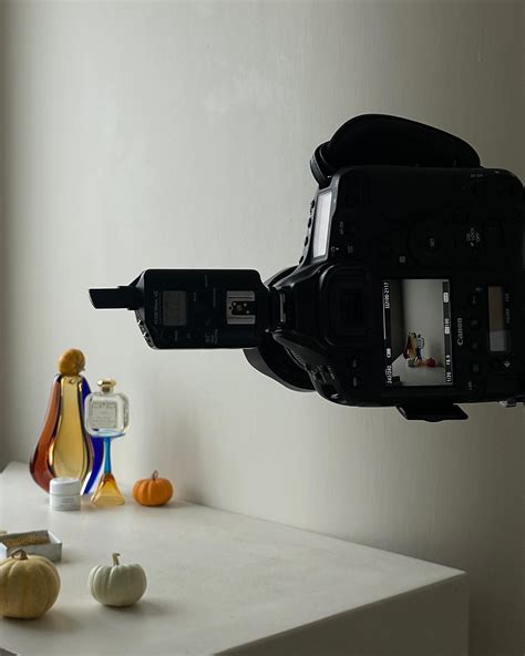 윤미 𝐈𝐬𝐚𝐢𝐚𝐡 431 7 흔한 매거진 뷰티에디터 일상 🥀 뷰티 제품을 다룰 때 가장 희열을 느끼는저는 어쩔 수 없는 뷰티빠순이 수많은 뷰티 제품 중