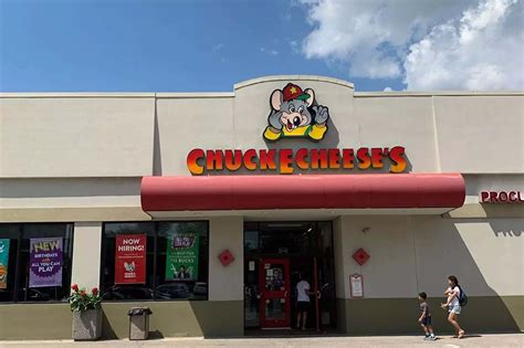 [100 ] Chuck E Cheese Pictures