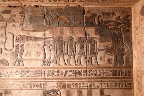 News Colorful Artworks Revealed In Egypts Temple Of Esna