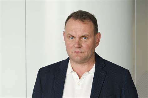 Devid Striesow Beim Asphalt Festival In „verrückt Nach Trost