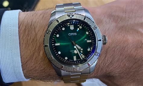 Oris Unveils New 38mm Divers Sixty Five With In House Caliber 400 Mr Stateless