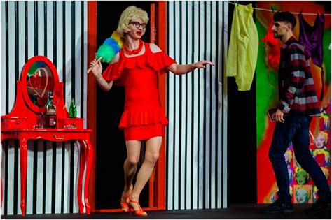 Брестчанам покажут Sex любовь и налоги