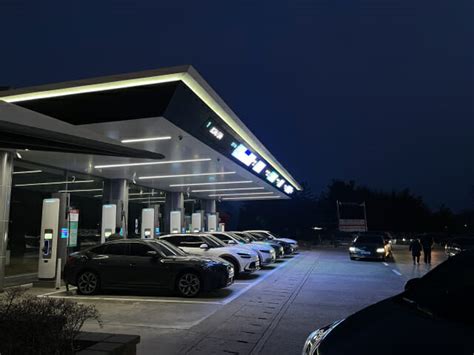 재고 쌓이고 성장 정체 겪는 전기차하이브리드로 곁눈질 Zdnet Korea