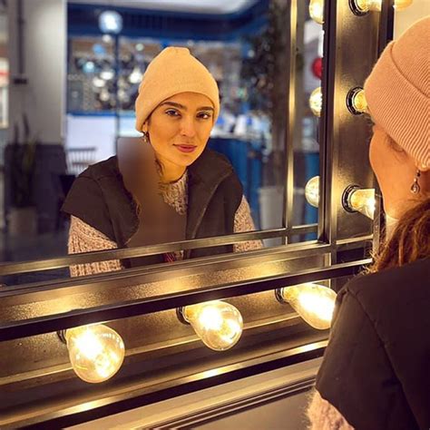 اولین عکس از مادر مونا کرمی بی شباهت و شیک تر از خانم بازیگر