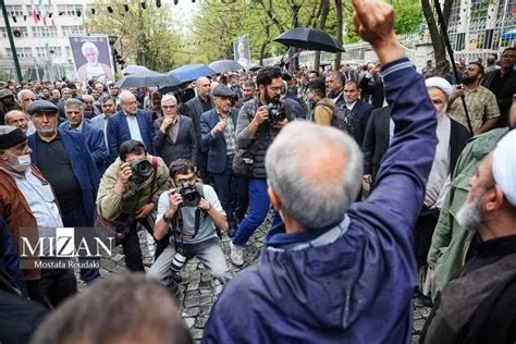 تصاویر؛ فریادهای حمید نوری در تشییع قاضی حسینعلی نیری