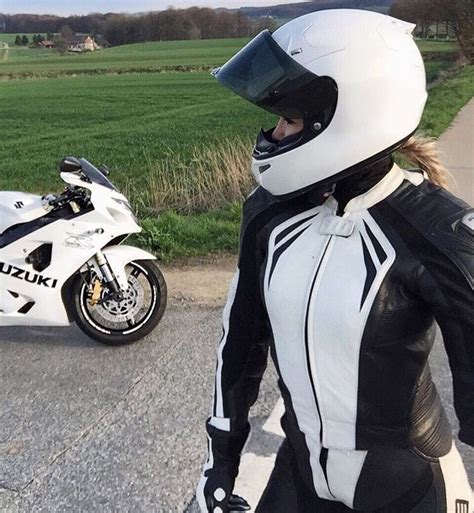Pin By Eric Ruguevi On Girls On Motorcycles Motorcycle Girl