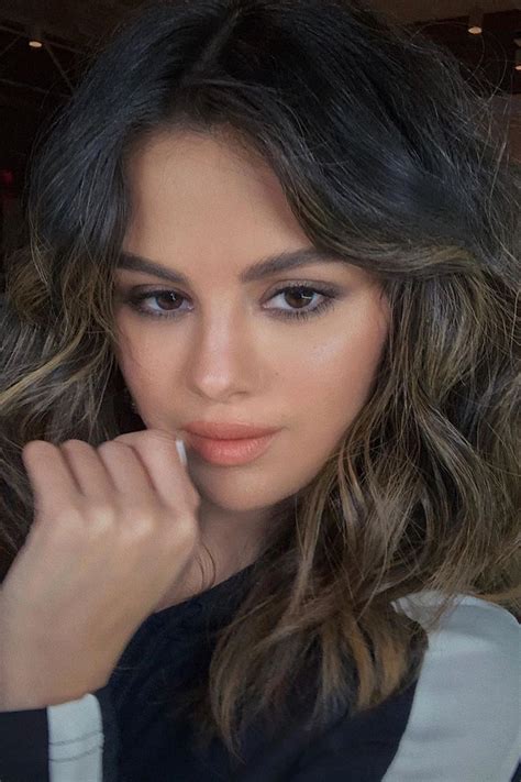 All The Best Beauty Looks Selena Gomezs Comeback Has Blessed Us With