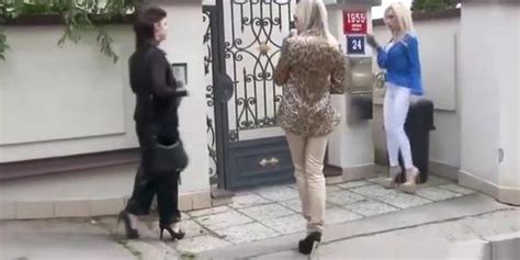 Lesbian Threesome Fingering