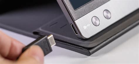 ASUS ZenScreen Is A Beautiful 15 6 Inch USB Screen That Comes With A Pen For A Stand Gizmochina