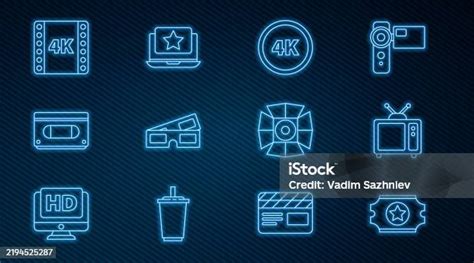 세트 라인 시네마 티켓 레트로 Tv 4k 울트라 Hd 3d 시네마 안경 Vhs 비디오 카세트 테이프 영화 테이프 프레임 영화 스포트라이트 및 별 아이콘이 있는 노트북 벡터