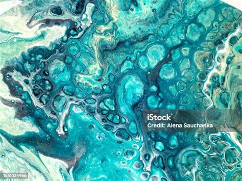추상 미술 유동적인 트렌디한 유체 추상 아크릴 그림 예술 아크릴 붓기 파란색 청록색 및 흰색 페인트의 혼합 벽 장식용 그림 드로잉에 대한 스톡 사진 및 기타 이미지 Istock