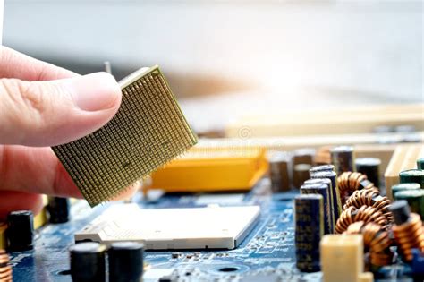 Hand Of Computer Engineering Brings Computer Cpu Processor Memory
