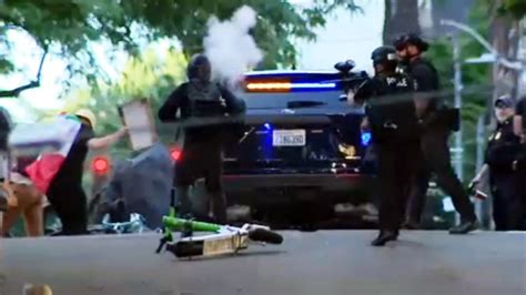 Chaos Erupts Nationwide As Anti Ice Protesters Clash With Police In